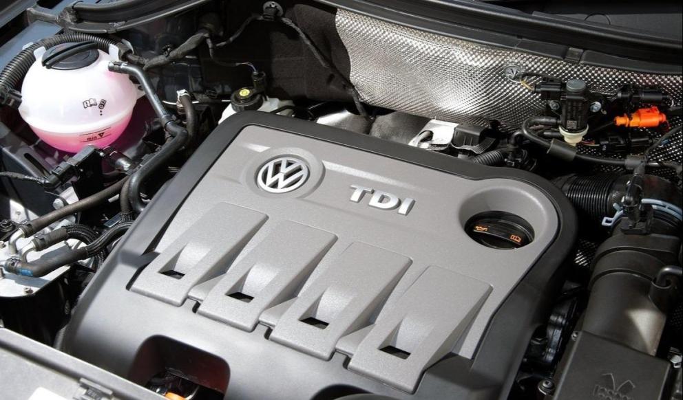 Find a diesel crossover with fuel consumption up to 6 l/100 km