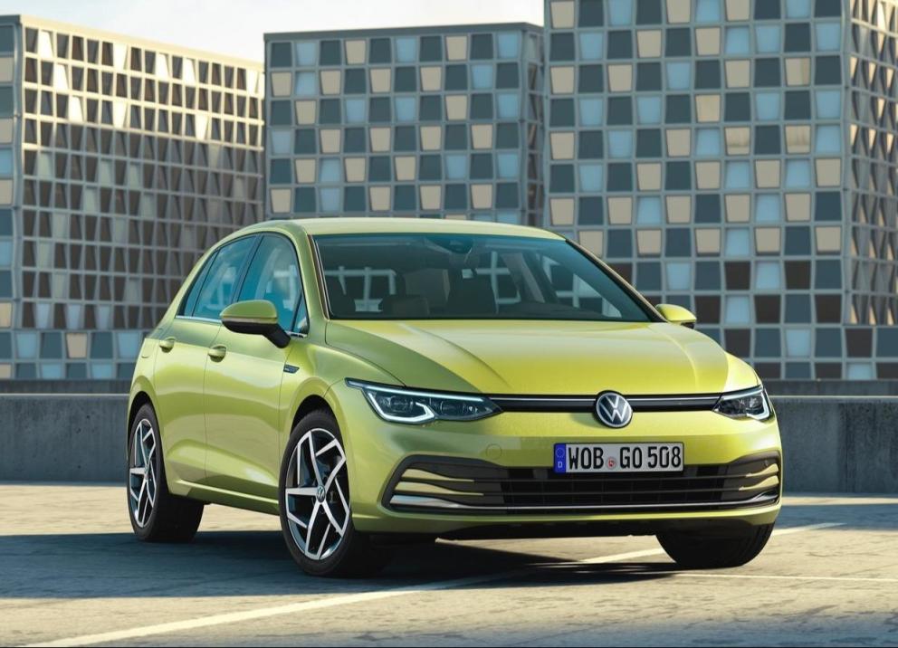 какие хэтчбеки конкурируют с Volkswagen Golf