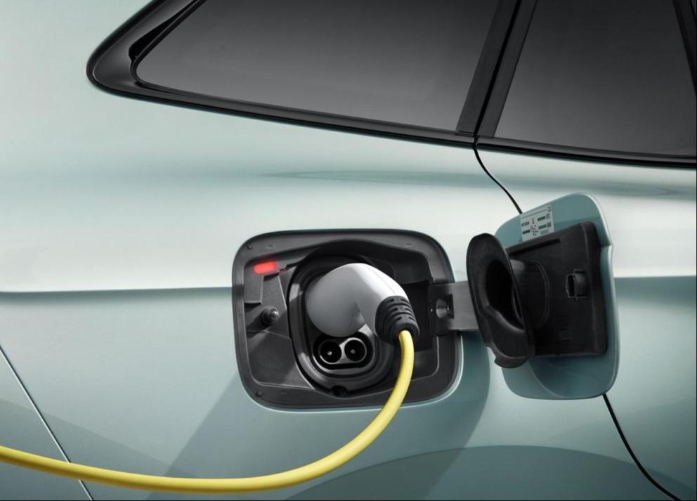 an electric car with a heat pump