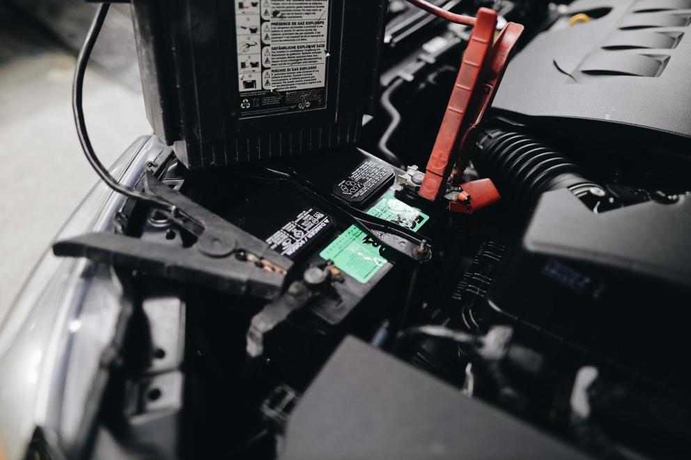 how to check a car battery