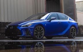 Apskats par Lexus IS 2023