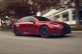 Apskats par Lexus IS 2025