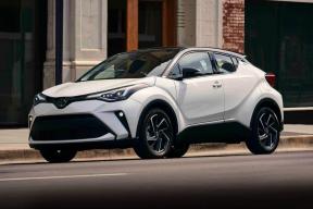 Обзор на Тойота C-HR 2022