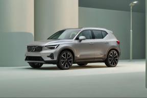 Overview of Volvo XC40 2025