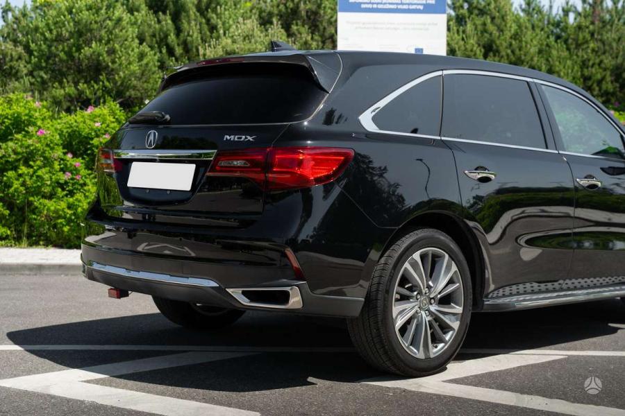 Black Acura MDX 2017 in Vilnius, with an engine capacity of 3.47 L and mileage of 208 thousand km for 16900 €, photo 12 on AUTOMOTO.COM.LV