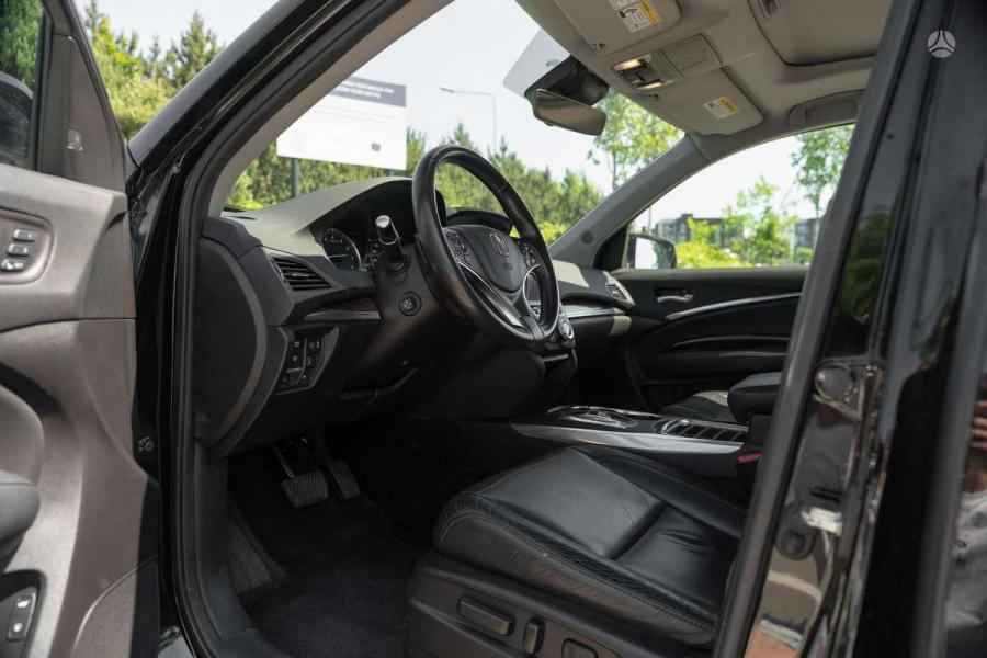 Black Acura MDX 2017 in Vilnius, with an engine capacity of 3.47 L and mileage of 208 thousand km for 16900 €, photo 20 on AUTOMOTO.COM.LV