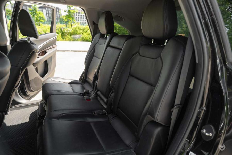 Black Acura MDX 2017 in Vilnius, with an engine capacity of 3.47 L and mileage of 208 thousand km for 16900 €, photo 26 on AUTOMOTO.COM.LV