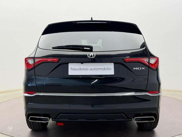 Black Acura MDX 2022 in Panevezys, with an engine capacity of 3.47 L and mileage of 23 thousand km for 29900 €, photo 7 on AUTOMOTO.COM.LV