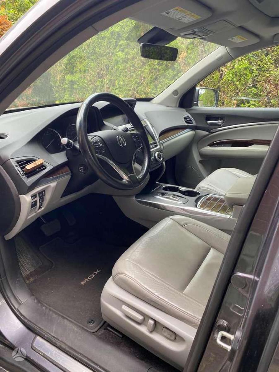 Grey Acura MDX 2018 in Kaunas, with an engine capacity of 3.50 L and mileage of 128 thousand km for 17500 €, photo 6 on AUTOMOTO.COM.LV