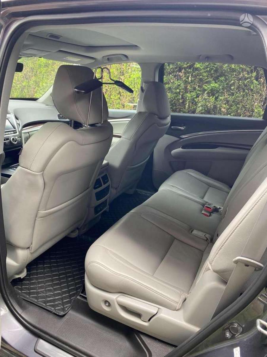 Grey Acura MDX 2018 in Kaunas, with an engine capacity of 3.50 L and mileage of 128 thousand km for 17500 €, photo 7 on AUTOMOTO.COM.LV