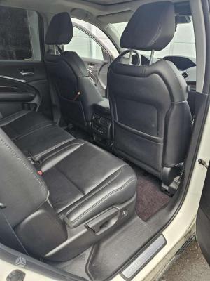 White Acura MDX 2016 in Vilnius, with an engine capacity of 3.50 L and mileage of 209 thousand km for 13500 €, photo 5 on AUTOMOTO.COM.LV