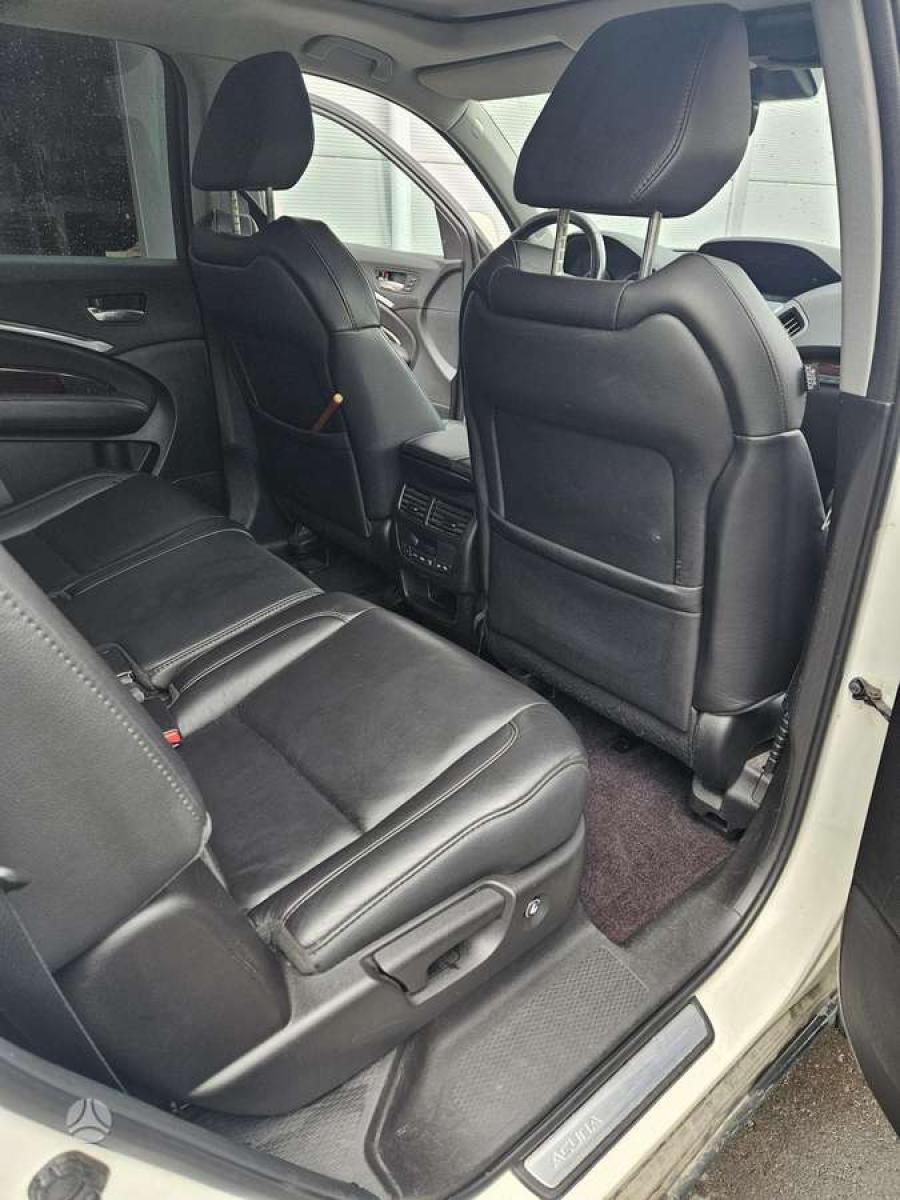 White Acura MDX 2016 in Vilnius, with an engine capacity of 3.50 L and mileage of 209 thousand km for 13500 €, photo 5 on AUTOMOTO.COM.LV