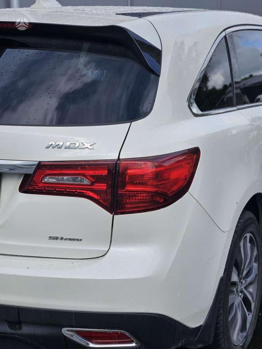 White Acura MDX 2016 in Vilnius, with an engine capacity of 3.50 L and mileage of 209 thousand km for 13500 €, photo 12 on AUTOMOTO.COM.LV