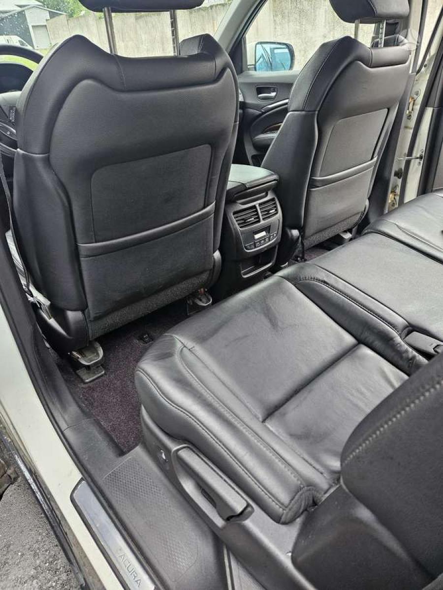White Acura MDX 2016 in Vilnius, with an engine capacity of 3.50 L and mileage of 209 thousand km for 13500 €, photo 18 on AUTOMOTO.COM.LV