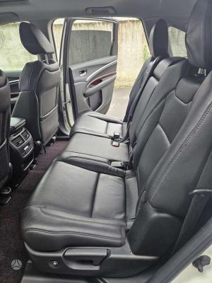 White Acura MDX 2016 in Vilnius, with an engine capacity of 3.50 L and mileage of 209 thousand km for 13500 €, photo 19 on AUTOMOTO.COM.LV