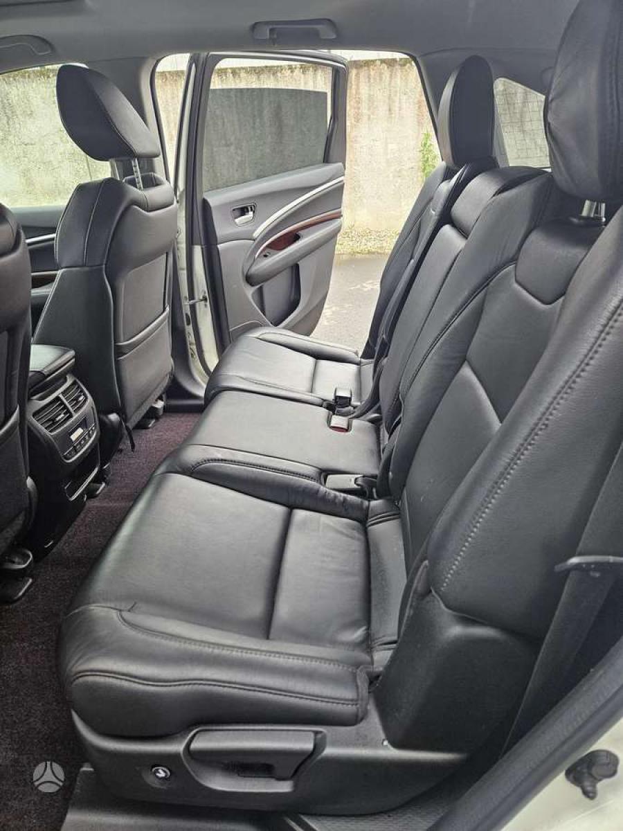 White Acura MDX 2016 in Vilnius, with an engine capacity of 3.50 L and mileage of 209 thousand km for 13500 €, photo 19 on AUTOMOTO.COM.LV