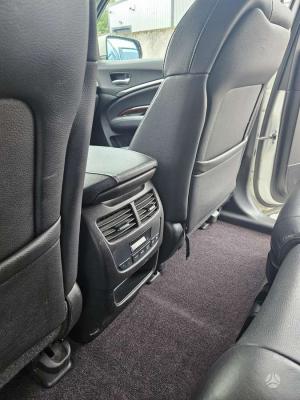 White Acura MDX 2016 in Vilnius, with an engine capacity of 3.50 L and mileage of 209 thousand km for 13500 €, photo 20 on AUTOMOTO.COM.LV