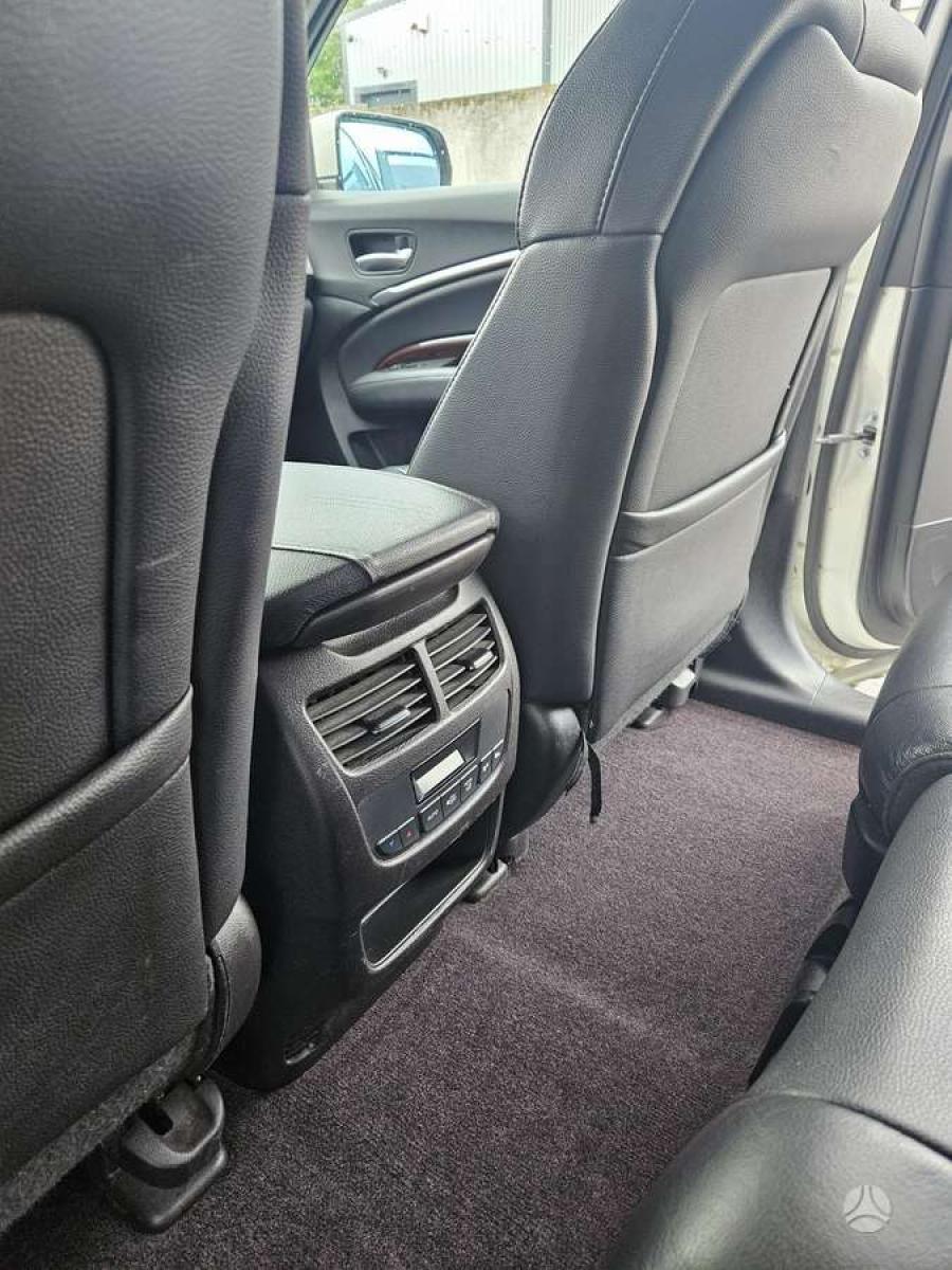 White Acura MDX 2016 in Vilnius, with an engine capacity of 3.50 L and mileage of 209 thousand km for 13500 €, photo 20 on AUTOMOTO.COM.LV