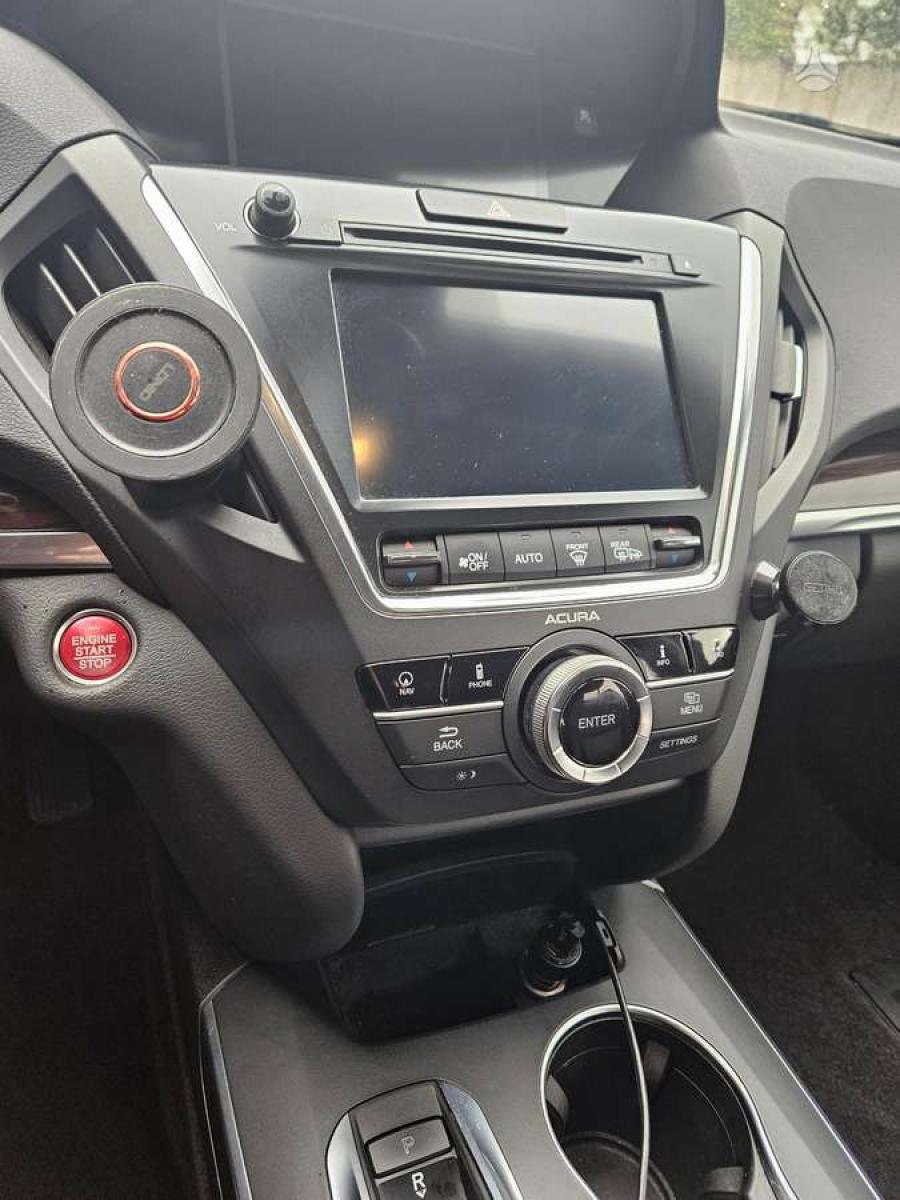 White Acura MDX 2016 in Vilnius, with an engine capacity of 3.50 L and mileage of 209 thousand km for 13500 €, photo 23 on AUTOMOTO.COM.LV