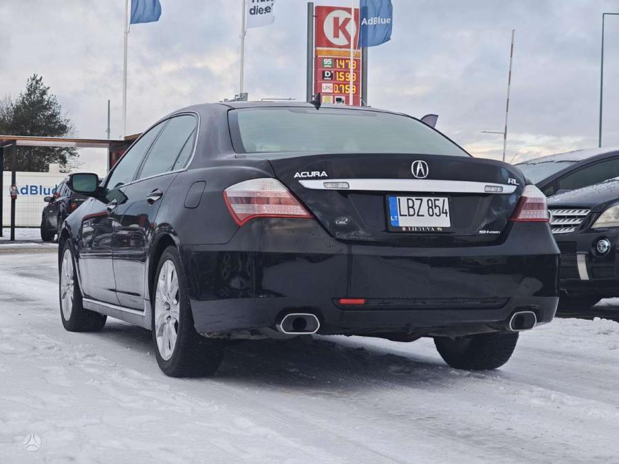 Black Acura RL 2010 in Vilnius, with an engine capacity of 3.66 L and mileage of 76 thousand km for 10000 €, photo 4 on AUTOMOTO.COM.LV