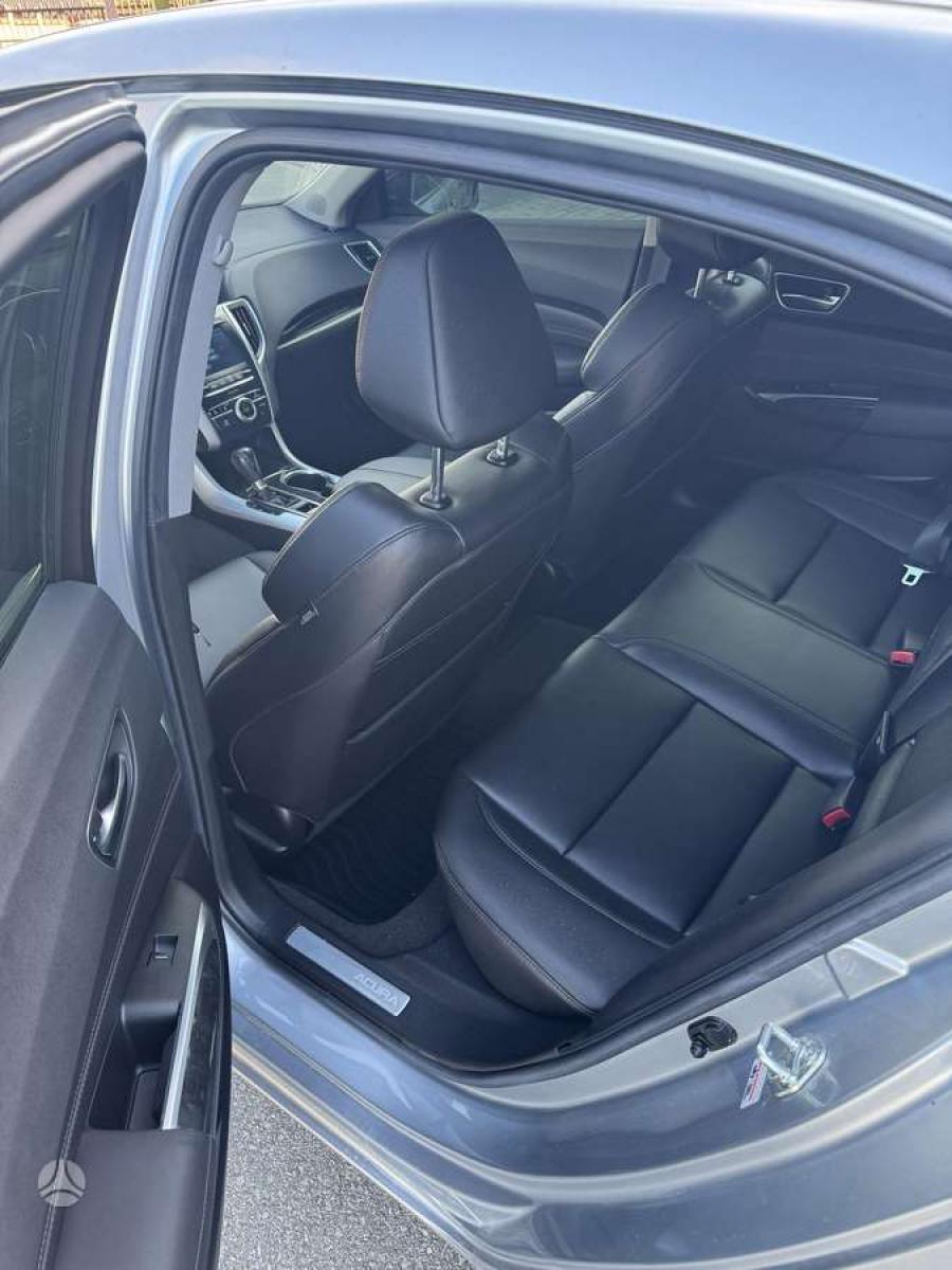 Grey Acura TLX 2020 in Alytus, with an engine capacity of 2.36 L and mileage of 52 thousand km for 23000 €, photo 10 on AUTOMOTO.COM.LV