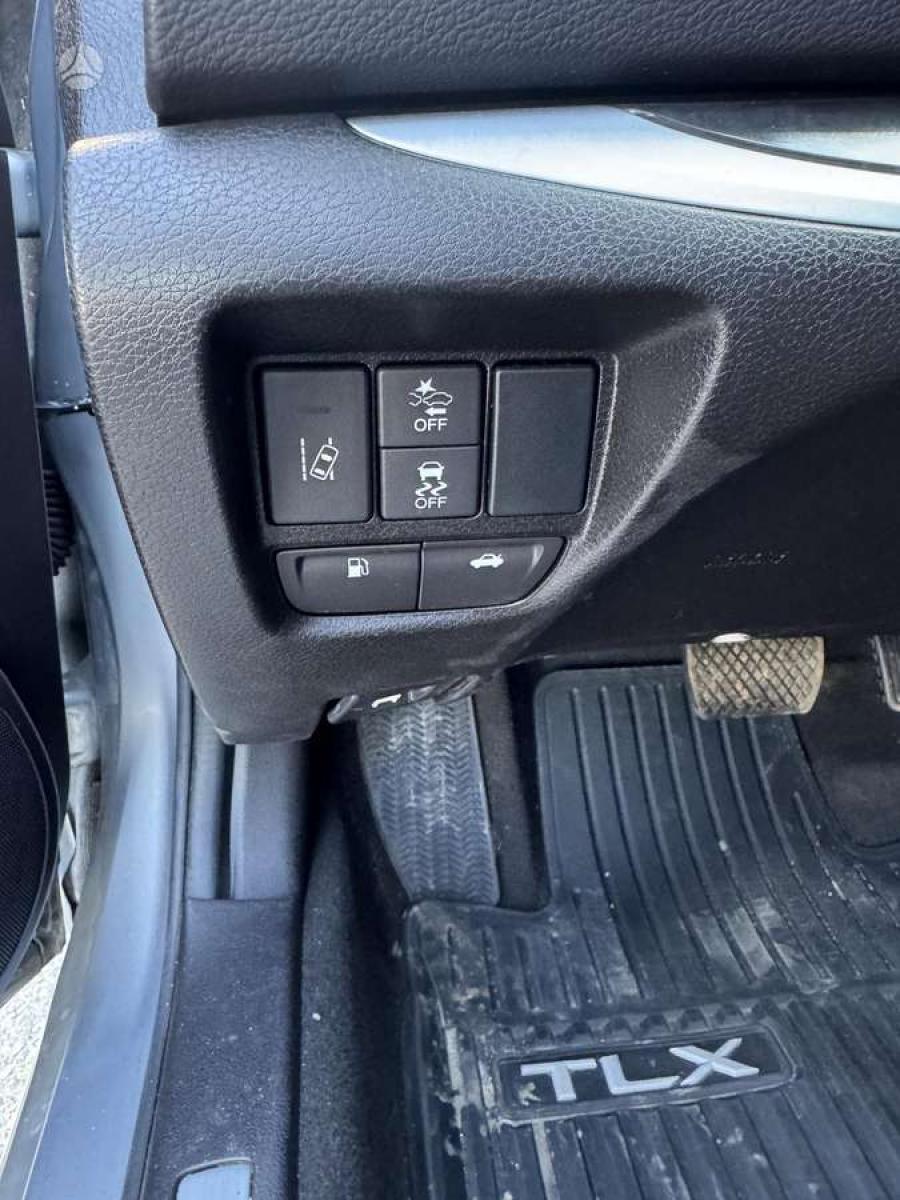 Grey Acura TLX 2020 in Alytus, with an engine capacity of 2.36 L and mileage of 52 thousand km for 23000 €, photo 12 on AUTOMOTO.COM.LV