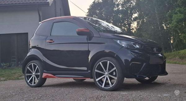 Black Aixam City 2020 in Silale, with an engine capacity of 0.48 L and mileage of 45 thousand km for 8800 €, photo 4 on AUTOMOTO.COM.LV
