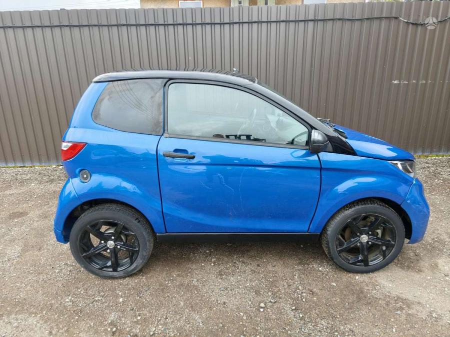 Blue Aixam City 2022 in Kaunas, with an engine capacity of 0.50 L and mileage of 32 thousand km for 7999 €, photo 6 on AUTOMOTO.COM.LV