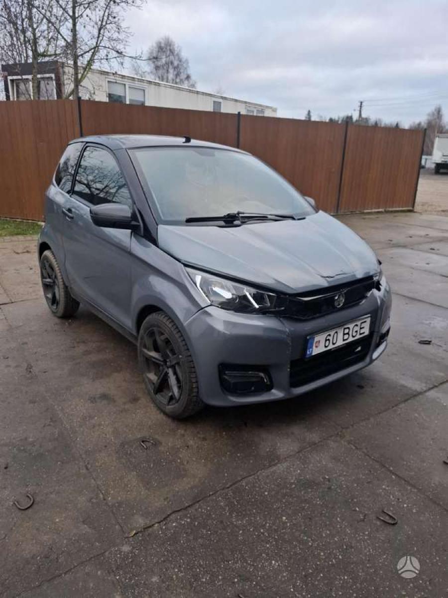Grey Aixam City 2021 in Kaunas, with an engine capacity of 0.68 L and mileage of 31 thousand km for 6200 €, photo 3 on AUTOMOTO.COM.LV