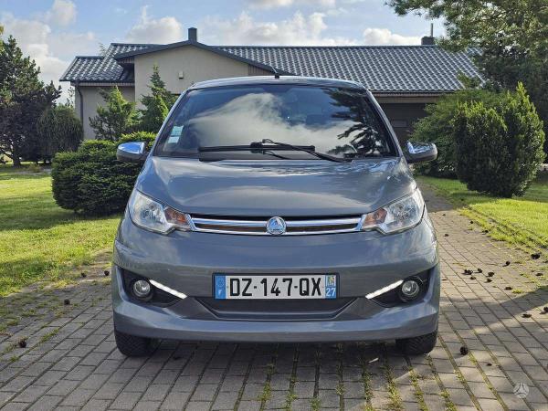 Grey Aixam City 2016 in Klaipeda, with an engine capacity of 0.40 L and mileage of 40 thousand km for 4200 €, photo 2 on AUTOMOTO.COM.LV