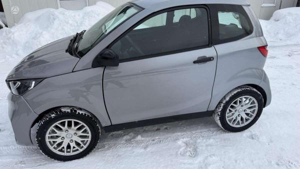 Grey Aixam City 2023 in Kaunas, with an engine capacity of 0.50 L and mileage of 15 thousand km for 9500 €, photo 2 on AUTOMOTO.COM.LV
