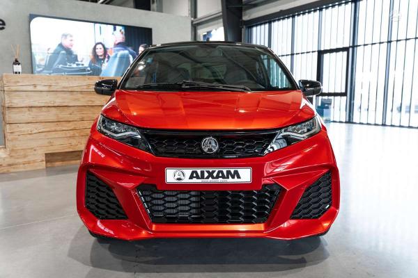Sarkans Aixam City 2026 Kauņa, ar dzinēja tilpumu 0.40 L un nobraukumu 1 tūkst. km par 18620 €, foto 3 vietnē AUTOMOTO.COM.LV