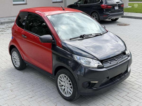 Sarkans Aixam City 2016 Prienai, ar dzinēja tilpumu 0.50 L un nobraukumu 70 tūkst. km par 3950 €, foto 6 vietnē AUTOMOTO.COM.LV