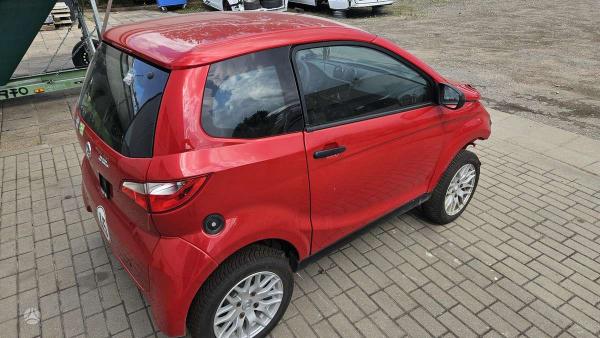 Red Aixam City 2023 in Marijampole, with an engine capacity of 0.48 L and mileage of 16 thousand km for 6100 €, photo 3 on AUTOMOTO.COM.LV