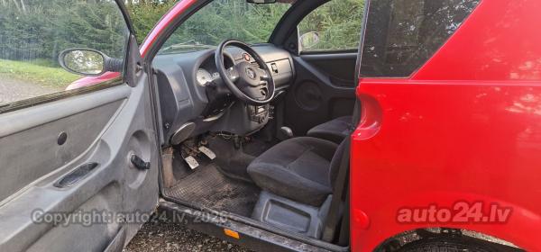 Sarkans Aixam City 2007 Tallina, ar dzinēja tilpumu 0.50 L un nobraukumu 80 tūkst. km par 2800 €, foto 9 vietnē AUTOMOTO.COM.LV