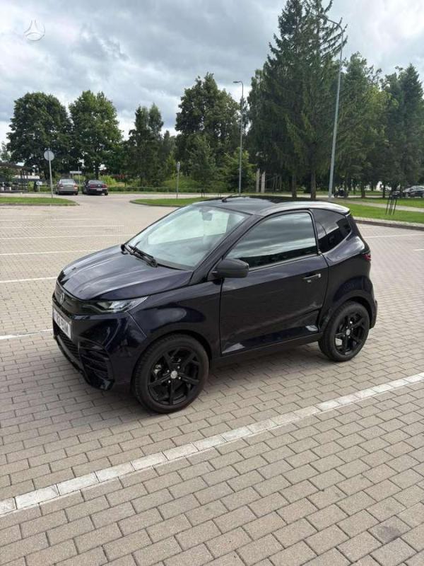 Violet Aixam City 2023 in Taurage, with an engine capacity of 0.48 L and mileage of 56 thousand km for 11900 €, photo 4 on AUTOMOTO.COM.LV