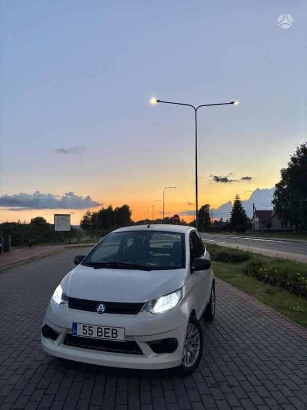 Balts Aixam City 2017 Raseiniai, ar dzinēja tilpumu 0.48 L un nobraukumu 90 tūkst. km par 6150 €, foto 1 vietnē AUTOMOTO.COM.LV
