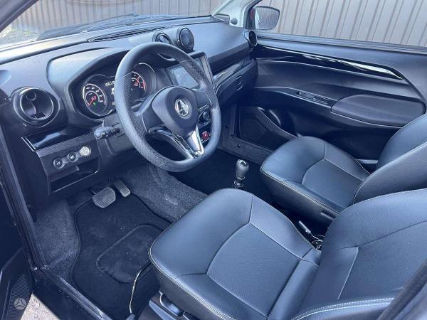 White Aixam City 2024 in Kaunas, with an engine capacity of 0.00 L and mileage of 3 thousand km for 10500 €, photo 9 on AUTOMOTO.COM.LV