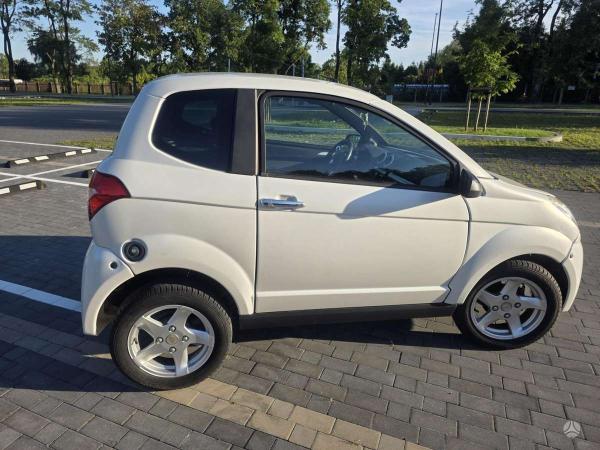 White Aixam City 2011 in Kaunas, with an engine capacity of 0.40 L and mileage of 26 thousand km for 4500 €, photo 6 on AUTOMOTO.COM.LV