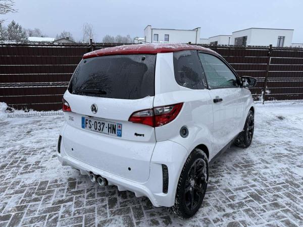 White Aixam City 2020 in Vilnius, with an engine capacity of 0.48 L and mileage of 19 thousand km for 8400 €, photo 3 on AUTOMOTO.COM.LV