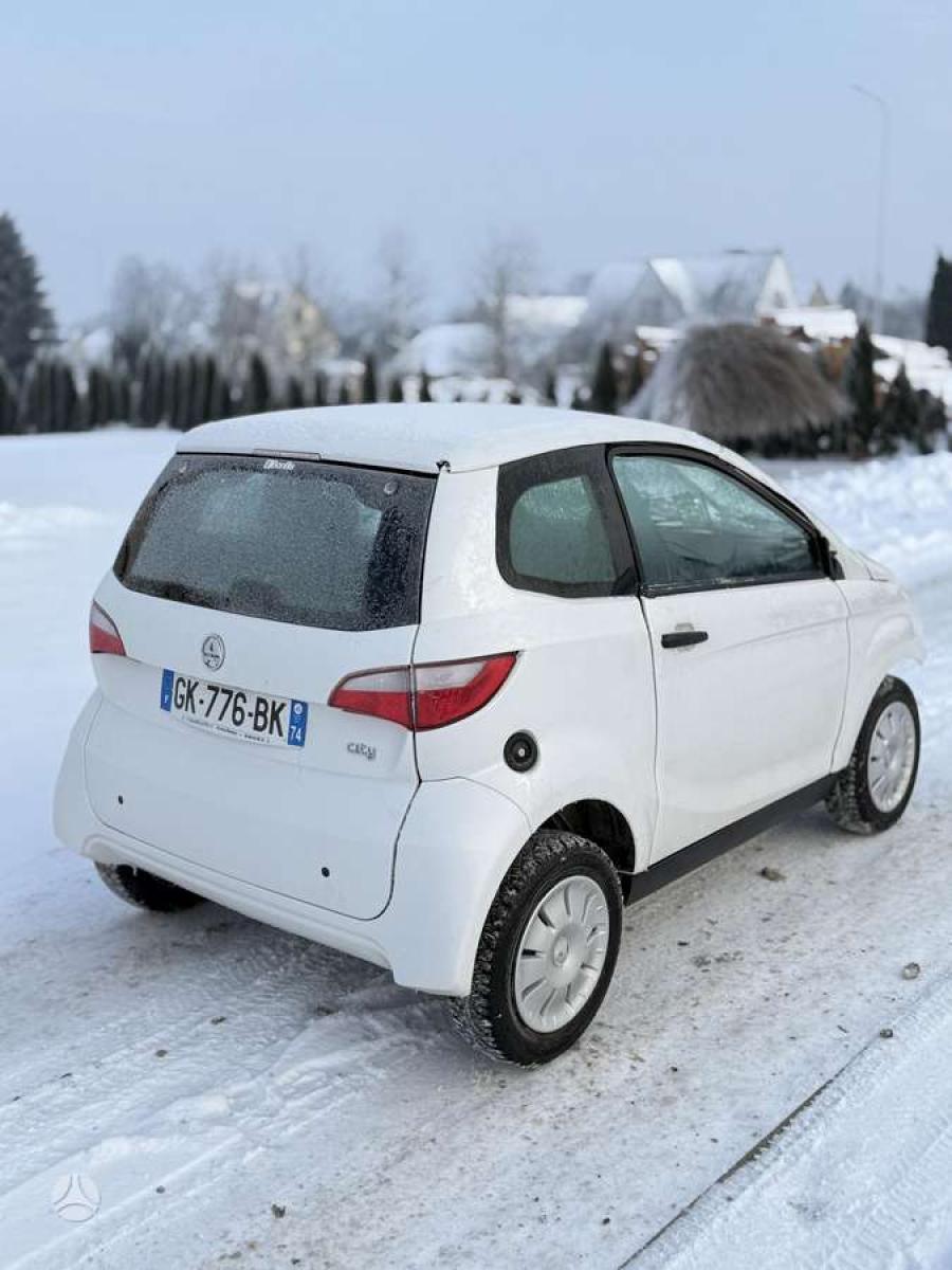 White Aixam City 2022 in Siauliai, with an engine capacity of 0.48 L and mileage of 12 thousand km for 6400 €, photo 2 on AUTOMOTO.COM.LV