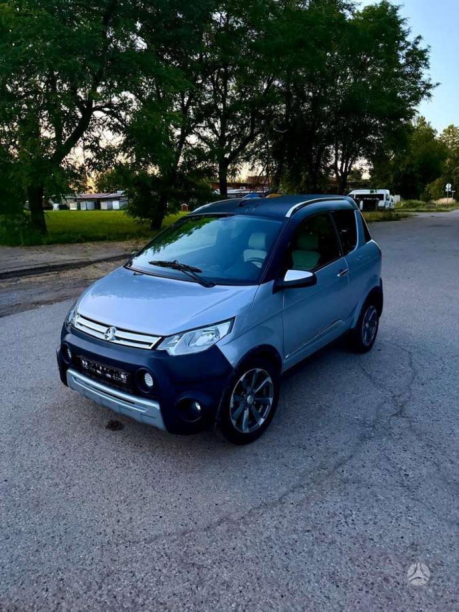 Grey Aixam Crossline 2015 in Alytus, with an engine capacity of 0.40 L and mileage of 39 thousand km for 5500 €, photo 1 on AUTOMOTO.COM.LV