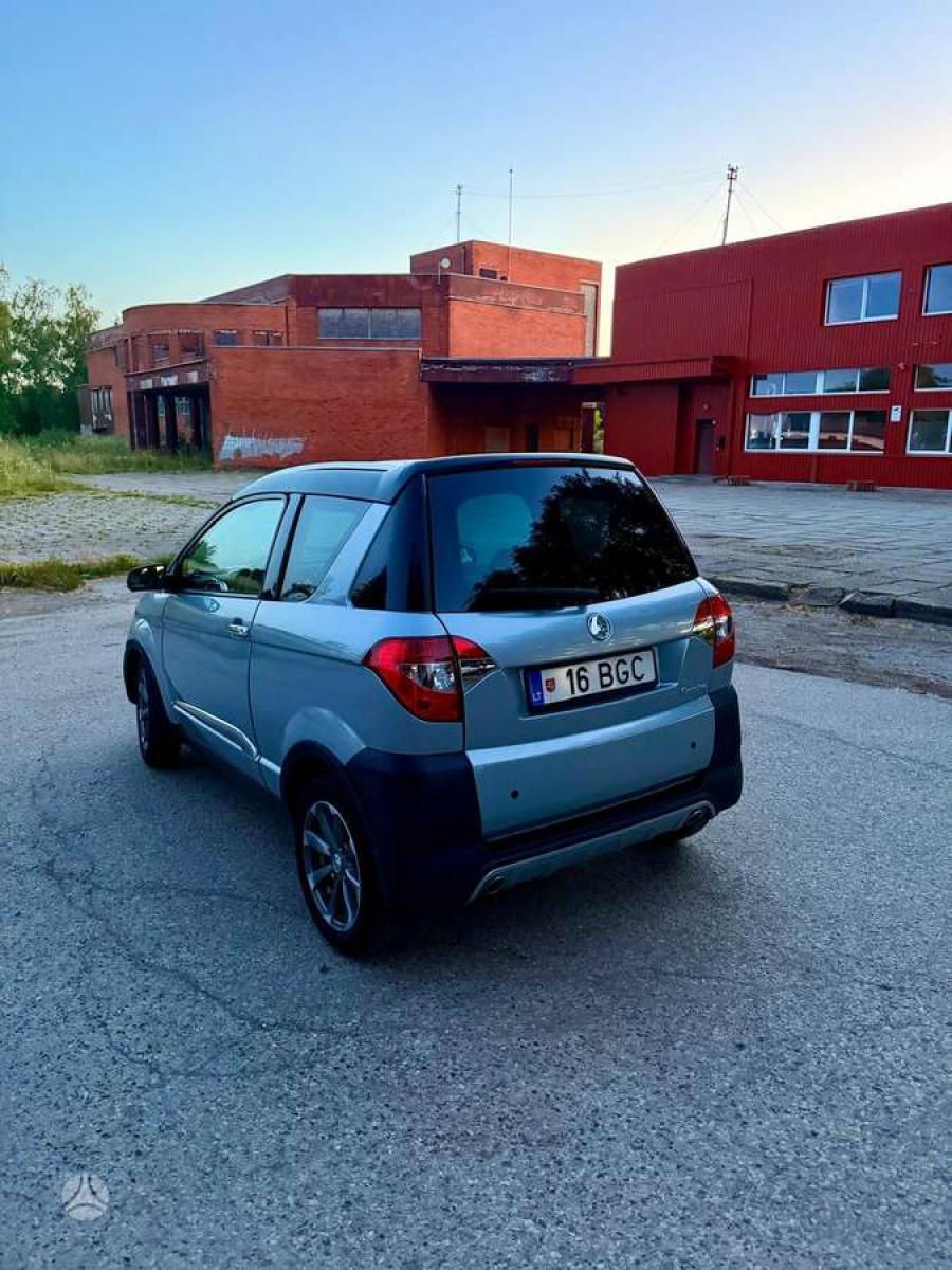Grey Aixam Crossline 2015 in Alytus, with an engine capacity of 0.40 L and mileage of 39 thousand km for 5500 €, photo 5 on AUTOMOTO.COM.LV