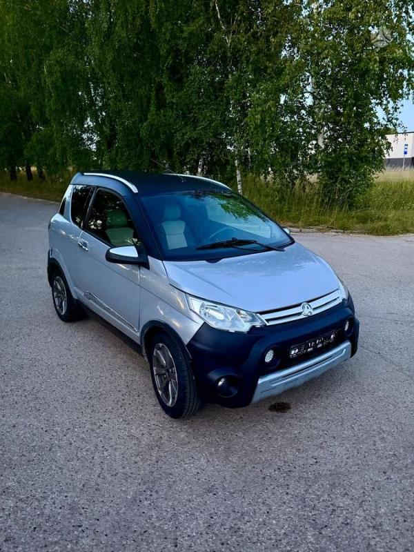 Grey Aixam Crossline 2015 in Alytus, with an engine capacity of 0.40 L and mileage of 39 thousand km for 5500 €, photo 8 on AUTOMOTO.COM.LV