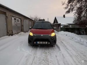 Sarkans Aixam Crossline 2017 Panevēža, ar dzinēja tilpumu 0.48 L un nobraukumu 35 tūkst. km par 6500 €, foto  vietnē AUTOMOTO.COM.LV