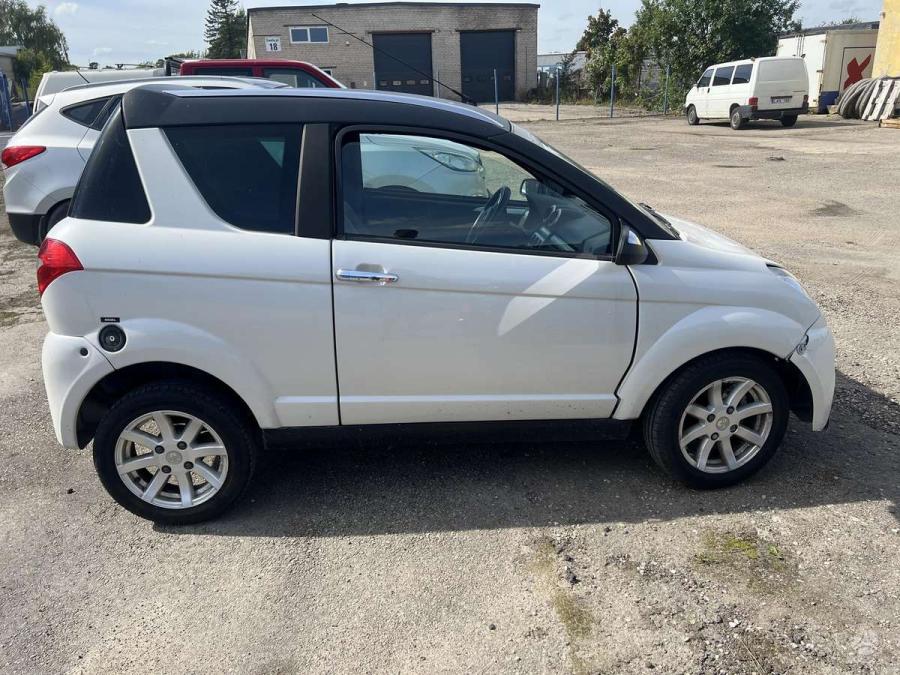 White Aixam Crossline 2011 in Telschi, with an engine capacity of 0.40 L and mileage of 68 thousand km for 3500 €, photo 9 on AUTOMOTO.COM.LV