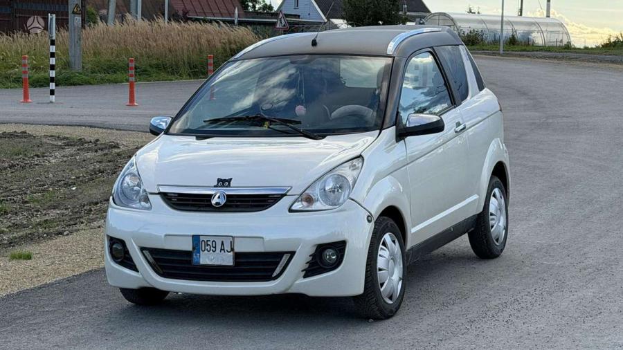 Balts Aixam Crossline 2011 Šauļi, ar dzinēja tilpumu 0.60 L un nobraukumu 79 tūkst. km par 3950 €, foto 1 vietnē AUTOMOTO.COM.LV