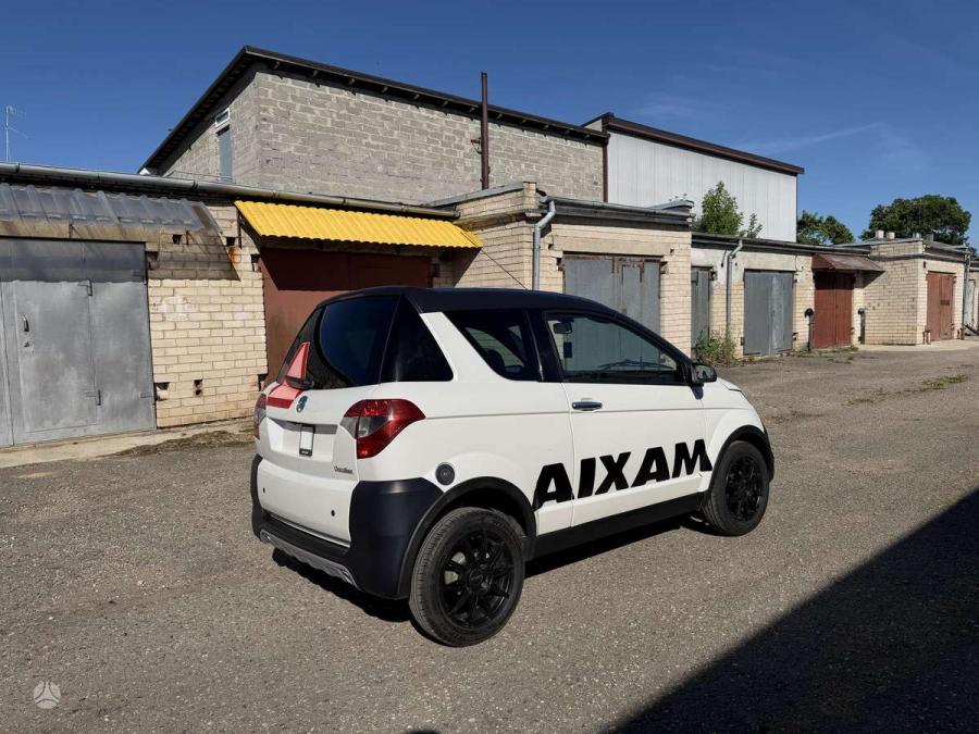 White Aixam Crossline 2015 in Pasvalys, with an engine capacity of 0.40 L and mileage of 109 thousand km for 5200 €, photo 6 on AUTOMOTO.COM.LV