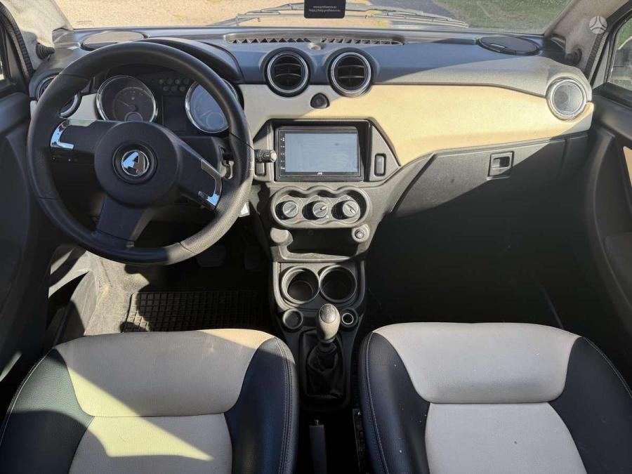 White Aixam Crossline 2015 in Pasvalys, with an engine capacity of 0.40 L and mileage of 109 thousand km for 5200 €, photo 8 on AUTOMOTO.COM.LV