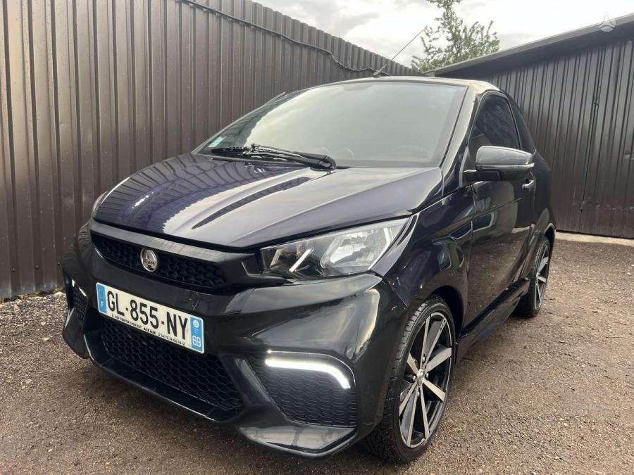 Black Aixam GTI 2023 in Kaunas, with an engine capacity of 0.50 L and mileage of 29 thousand km for 7999 €, photo 1 on AUTOMOTO.COM.LV